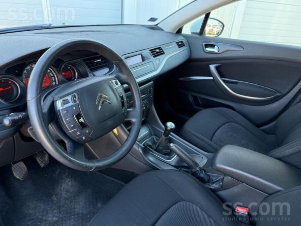 Balts Citroen C5 2013 Rīga, ar dzinēja tilpumu 1.60 L un nobraukumu 234 tūkst. km par 2500 €, foto 7 vietnē AUTOMOTO.COM.LV