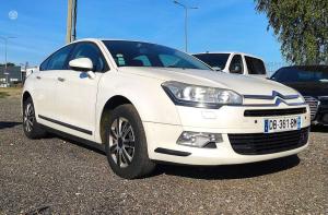 White Citroen C5 2013 in Taurage, with an engine capacity of 1.56 L and mileage of 277 thousand km for 2999 €, photo 4 on AUTOMOTO.COM.LV