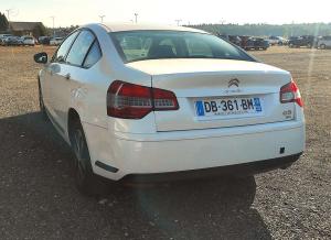 White Citroen C5 2013 in Taurage, with an engine capacity of 1.56 L and mileage of 277 thousand km for 2999 €, photo 5 on AUTOMOTO.COM.LV