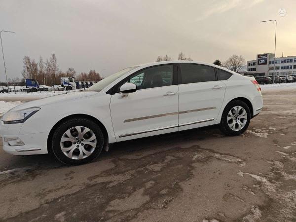 Balts Citroen C5 2014 Tauragė, ar dzinēja tilpumu 1.56 L un nobraukumu 254 tūkst. km par 4000 €, foto 2 vietnē AUTOMOTO.COM.LV