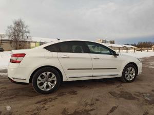 White Citroen C5 2014 in Taurage, with an engine capacity of 1.56 L and mileage of 254 thousand km for 4000 €, photo 12 on AUTOMOTO.COM.LV