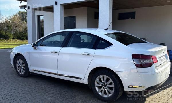 White Citroen C5 2014 in Rezekne, with an engine capacity of 1.60 L and mileage of 170 thousand km for 3300 €, photo 4 on AUTOMOTO.COM.LV