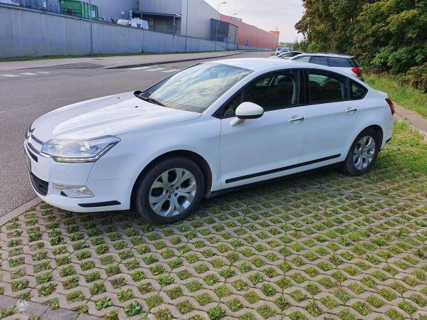 Balts Citroen C5 2014 Viļņa, ar dzinēja tilpumu 1.56 L un nobraukumu 270 tūkst. km par 3200 €, foto 1 vietnē AUTOMOTO.COM.LV
