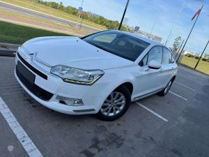 White Citroen C5 2015 in Vilnius, with an engine capacity of 1.56 L and mileage of 274 thousand km for 3350 €, photo  on AUTOMOTO.COM.LV