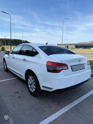 Balts Citroen C5 2015 Viļņa, ar dzinēja tilpumu 1.56 L un nobraukumu 274 tūkst. km par 3350 €, foto 4 vietnē AUTOMOTO.COM.LV