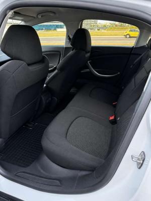 Balts Citroen C5 2015 Viļņa, ar dzinēja tilpumu 1.56 L un nobraukumu 274 tūkst. km par 3350 €, foto 9 vietnē AUTOMOTO.COM.LV