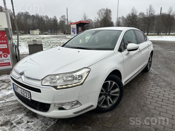 Balts Citroen C5 2016 Rīga, ar dzinēja tilpumu 2.00 L un nobraukumu 191 tūkst. km par 6950 €, foto 5 vietnē AUTOMOTO.COM.LV