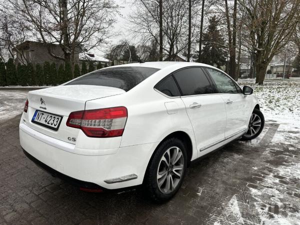 Balts Citroen C5 2016 Rīga, ar dzinēja tilpumu 2.00 L un nobraukumu 191 tūkst. km par 6950 €, foto 7 vietnē AUTOMOTO.COM.LV