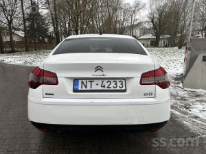 White Citroen C5 2016 in Riga, with an engine capacity of 2.00 L and mileage of 191 thousand km for 6950 €, photo 8 on AUTOMOTO.COM.LV