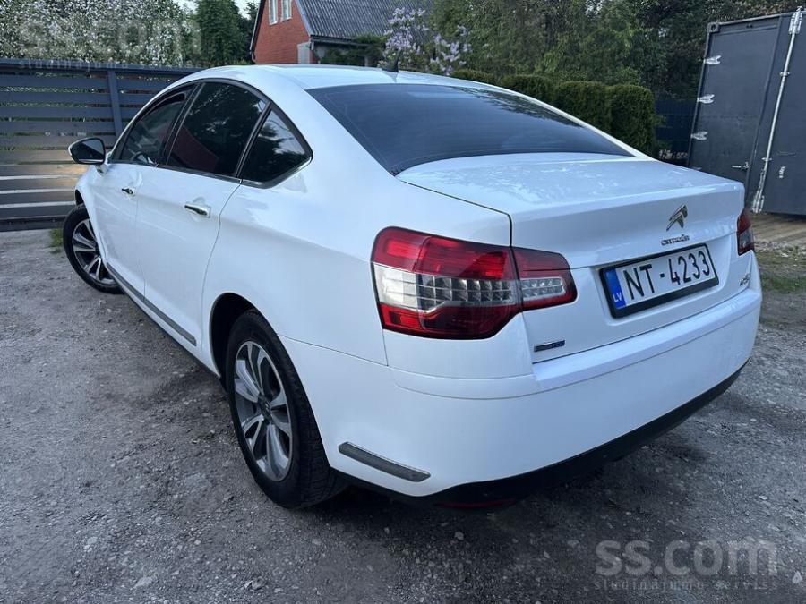 Белый Ситроен С5 2016 в Рига, объемом двигателя 2.00 л и пробегом 193 тыс. км за 5750 €, фото 4 на AUTOMOTO.COM.LV