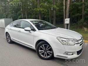 Balts Citroen C5 2016 Rīga, ar dzinēja tilpumu 2.00 L un nobraukumu 193 tūkst. km par 5500 €, foto 3 vietnē AUTOMOTO.COM.LV