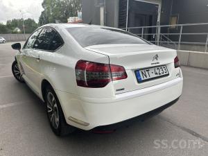 Balts Citroen C5 2016 Rīga, ar dzinēja tilpumu 2.00 L un nobraukumu 193 tūkst. km par 5500 €, foto 5 vietnē AUTOMOTO.COM.LV