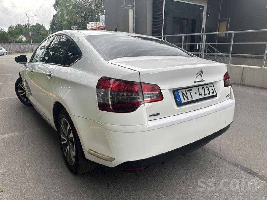 Balts Citroen C5 2016 Rīga, ar dzinēja tilpumu 2.00 L un nobraukumu 193 tūkst. km par 5500 €, foto 5 vietnē AUTOMOTO.COM.LV