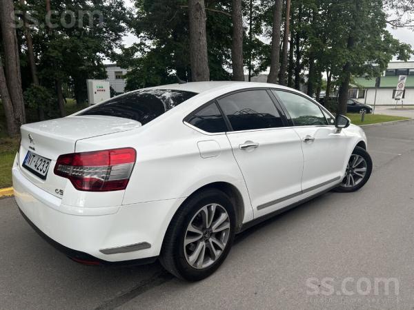 Balts Citroen C5 2016 Rīga, ar dzinēja tilpumu 2.00 L un nobraukumu 193 tūkst. km par 5500 €, foto 5 vietnē AUTOMOTO.COM.LV