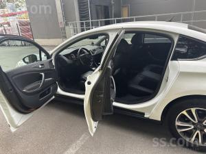 Balts Citroen C5 2016 Rīga, ar dzinēja tilpumu 2.00 L un nobraukumu 193 tūkst. km par 5500 €, foto 10 vietnē AUTOMOTO.COM.LV