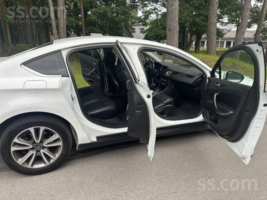 Balts Citroen C5 2016 Rīga, ar dzinēja tilpumu 2.00 L un nobraukumu 193 tūkst. km par 5500 €, foto 15 vietnē AUTOMOTO.COM.LV