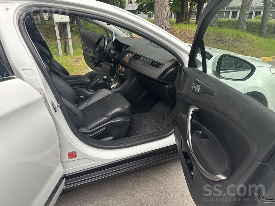Balts Citroen C5 2016 Rīga, ar dzinēja tilpumu 2.00 L un nobraukumu 193 tūkst. km par 5500 €, foto 18 vietnē AUTOMOTO.COM.LV
