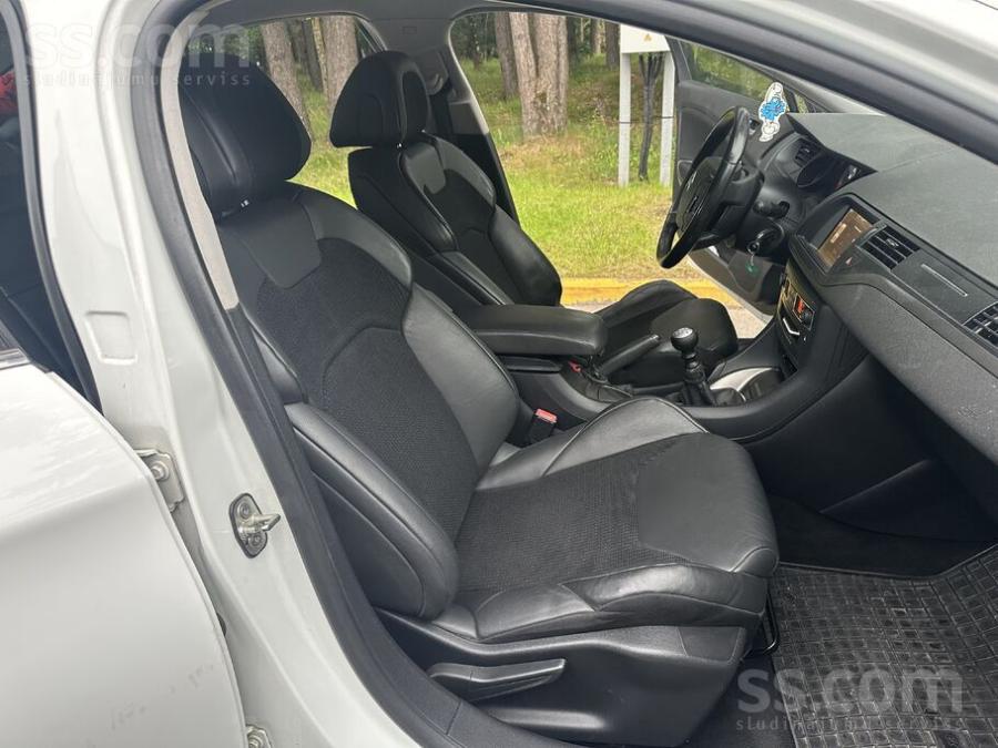Balts Citroen C5 2016 Rīga, ar dzinēja tilpumu 2.00 L un nobraukumu 193 tūkst. km par 5500 €, foto 19 vietnē AUTOMOTO.COM.LV