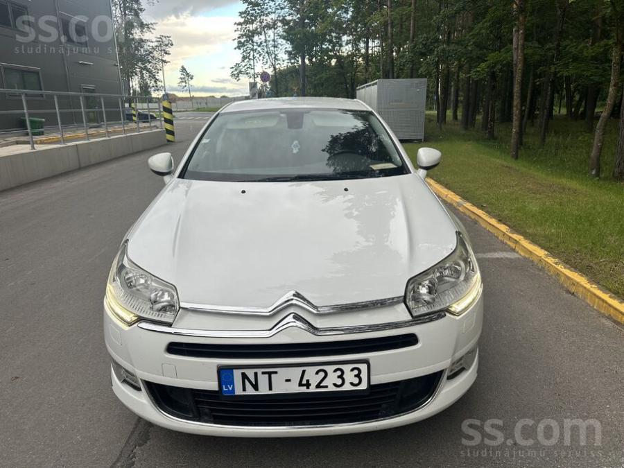 Balts Citroen C5 2016 Rīga, ar dzinēja tilpumu 2.00 L un nobraukumu 193 tūkst. km par 5500 €, foto 29 vietnē AUTOMOTO.COM.LV