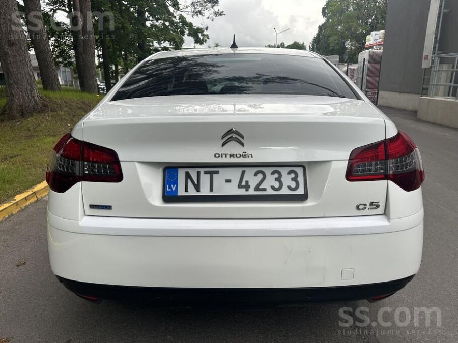 Balts Citroen C5 2016 Rīga, ar dzinēja tilpumu 2.00 L un nobraukumu 193 tūkst. km par 5500 €, foto 30 vietnē AUTOMOTO.COM.LV