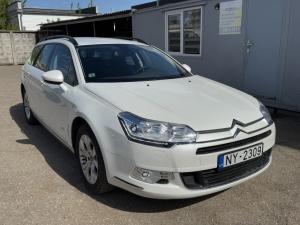 White Citroen C5 2005 in Riga, with an engine capacity of 1.60 L and mileage of 200 thousand km for 3690 €, photo 3 on AUTOMOTO.COM.LV