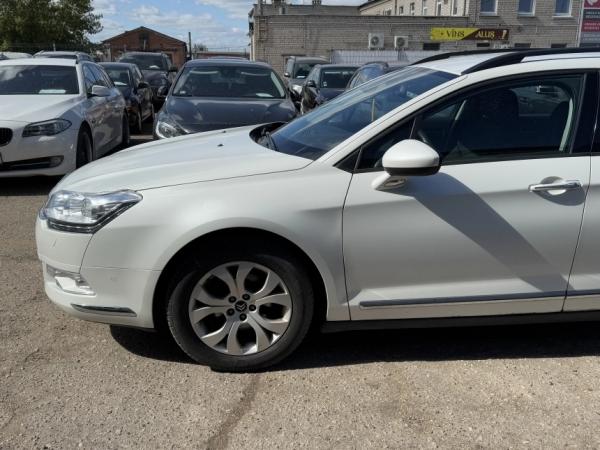 White Citroen C5 2005 in Riga, with an engine capacity of 1.60 L and mileage of 200 thousand km for 3690 €, photo 8 on AUTOMOTO.COM.LV