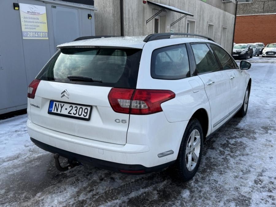 White Citroen C5 2005 in Riga, with an engine capacity of 1.60 L and mileage of 200 thousand km for 3690 €, photo 10 on AUTOMOTO.COM.LV