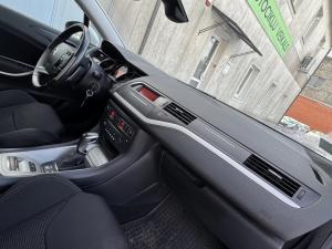 White Citroen C5 2005 in Riga, with an engine capacity of 1.60 L and mileage of 200 thousand km for 3690 €, photo 23 on AUTOMOTO.COM.LV
