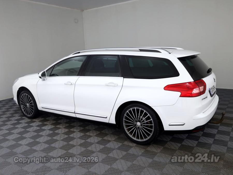 White Citroen C5 2008 in Tallinn, with an engine capacity of 2.00 L and mileage of 397 thousand km for 1499 €, photo 5 on AUTOMOTO.COM.LV