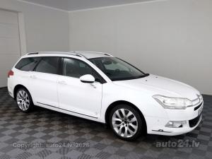 White Citroen C5 2009 in Tallinn, with an engine capacity of 2.00 L and mileage of 372 thousand km for 1299 €, photo  on AUTOMOTO.COM.LV