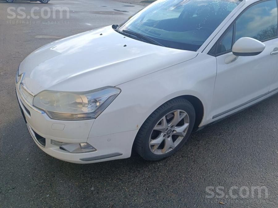 White Citroen C5 2009 in Riga, with an engine capacity of 2.00 L and mileage of 340 thousand km for 1550 €, photo 1 on AUTOMOTO.COM.LV