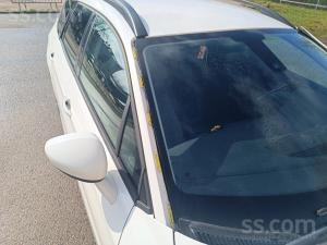 White Citroen C5 2009 in Riga, with an engine capacity of 2.00 L and mileage of 340 thousand km for 1550 €, photo 6 on AUTOMOTO.COM.LV