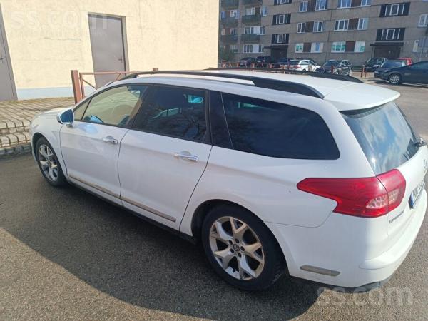 White Citroen C5 2009 in Riga, with an engine capacity of 2.00 L and mileage of 340 thousand km for 1550 €, photo 7 on AUTOMOTO.COM.LV