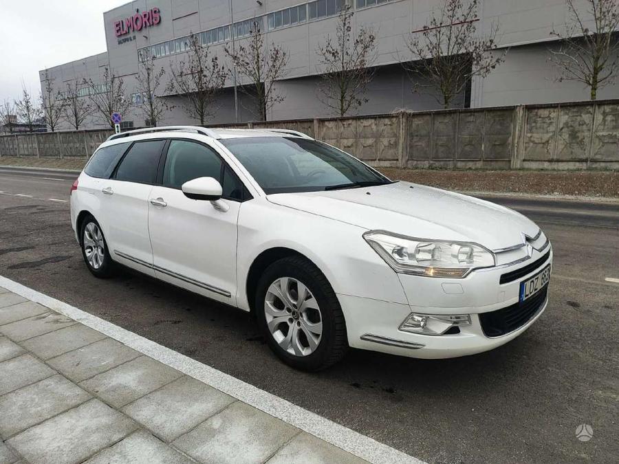 Balts Citroen C5 2010 Molėtai, ar dzinēja tilpumu 2.00 L un nobraukumu 274 tūkst. km par 2850 €, foto 4 vietnē AUTOMOTO.COM.LV