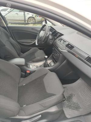 Balts Citroen C5 2010 Molėtai, ar dzinēja tilpumu 2.00 L un nobraukumu 274 tūkst. km par 2850 €, foto 10 vietnē AUTOMOTO.COM.LV