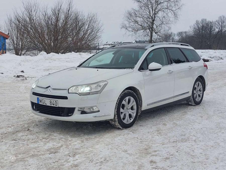 Balts Citroen C5 2010 Klaipėda, ar dzinēja tilpumu 2.00 L un nobraukumu 334 tūkst. km par 3500 €, foto 1 vietnē AUTOMOTO.COM.LV