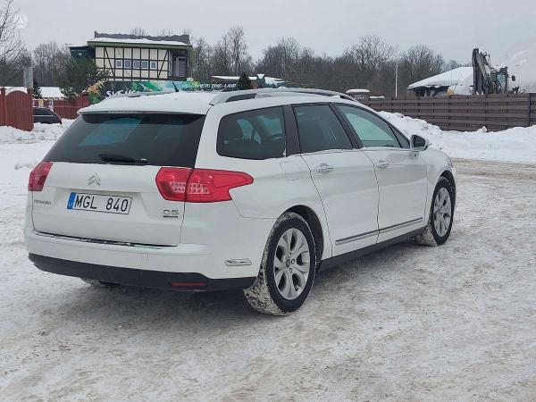 White Citroen C5 2010 in Klaipeda, with an engine capacity of 2.00 L and mileage of 334 thousand km for 3500 €, photo 4 on AUTOMOTO.COM.LV