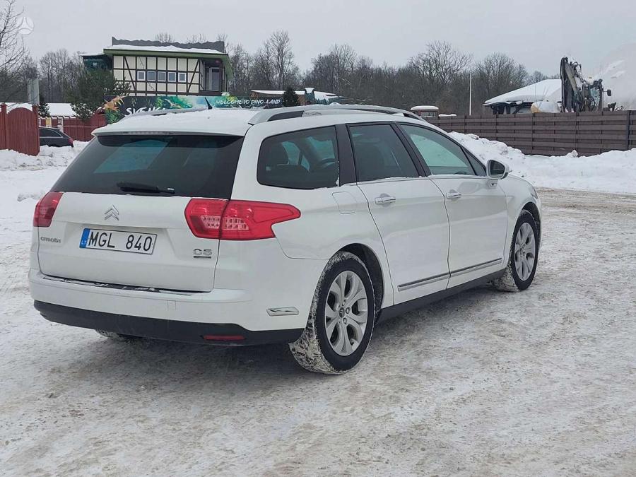Balts Citroen C5 2010 Klaipėda, ar dzinēja tilpumu 2.00 L un nobraukumu 334 tūkst. km par 3500 €, foto 4 vietnē AUTOMOTO.COM.LV