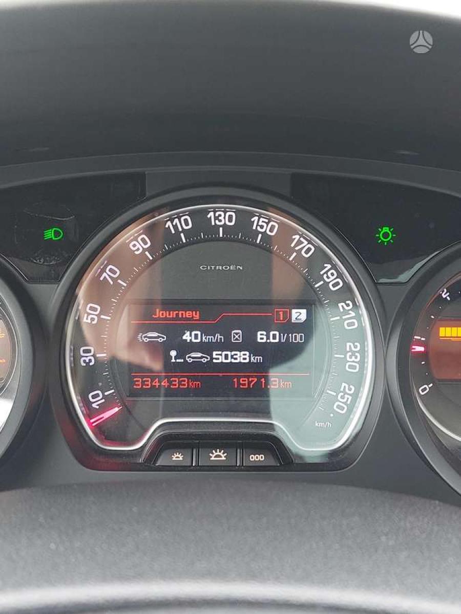 Balts Citroen C5 2010 Klaipėda, ar dzinēja tilpumu 2.00 L un nobraukumu 334 tūkst. km par 3500 €, foto 20 vietnē AUTOMOTO.COM.LV