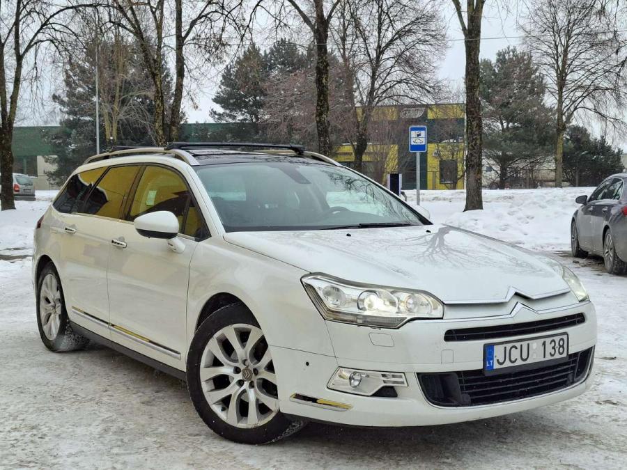 Balts Citroen C5 2010 Šilutė, ar dzinēja tilpumu 2.00 L un nobraukumu 260 tūkst. km par 2500 €, foto 4 vietnē AUTOMOTO.COM.LV