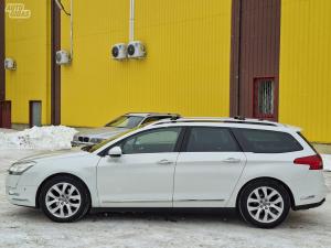 White Citroen C5 2010 in Silute, with an engine capacity of 2.00 L and mileage of 260 thousand km for 2500 €, photo 3 on AUTOMOTO.COM.LV