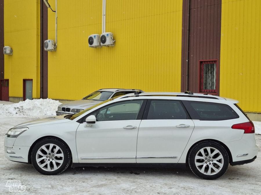 White Citroen C5 2010 in Silute, with an engine capacity of 2.00 L and mileage of 260 thousand km for 2300 €, photo 2 on AUTOMOTO.COM.LV