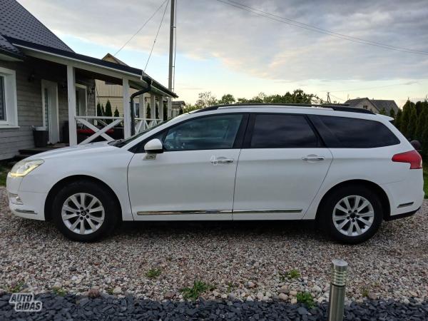 White Citroen C5 2011 in Alytus, with an engine capacity of 1.60 L and mileage of 331 thousand km for 2500 €, photo 2 on AUTOMOTO.COM.LV