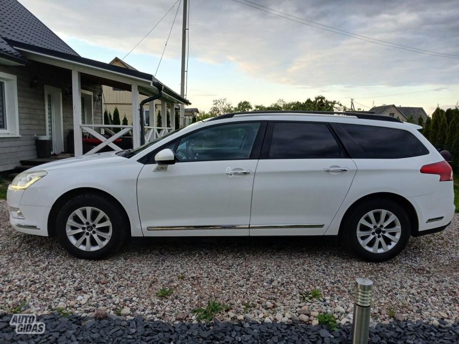 Balts Citroen C5 2011 Alīta, ar dzinēja tilpumu 1.60 L un nobraukumu 331 tūkst. km par 2500 €, foto 3 vietnē AUTOMOTO.COM.LV
