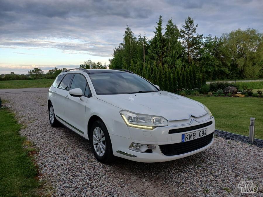 Balts Citroen C5 2011 Alīta, ar dzinēja tilpumu 1.60 L un nobraukumu 331 tūkst. km par 2500 €, foto 6 vietnē AUTOMOTO.COM.LV