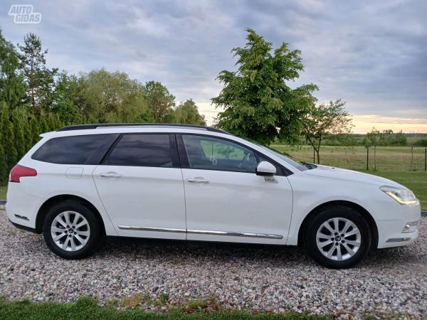 White Citroen C5 2011 in Alytus, with an engine capacity of 1.60 L and mileage of 331 thousand km for 2500 €, photo 6 on AUTOMOTO.COM.LV