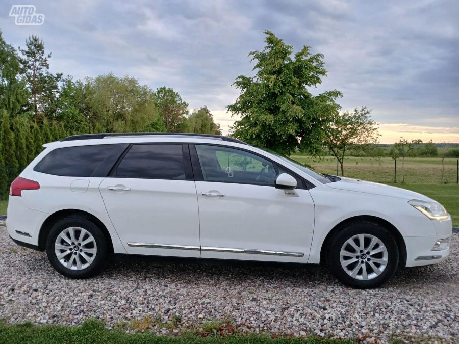 Balts Citroen C5 2011 Alīta, ar dzinēja tilpumu 1.60 L un nobraukumu 331 tūkst. km par 2500 €, foto 7 vietnē AUTOMOTO.COM.LV