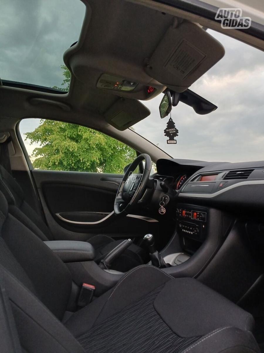 Balts Citroen C5 2011 Alīta, ar dzinēja tilpumu 1.60 L un nobraukumu 331 tūkst. km par 2500 €, foto 9 vietnē AUTOMOTO.COM.LV
