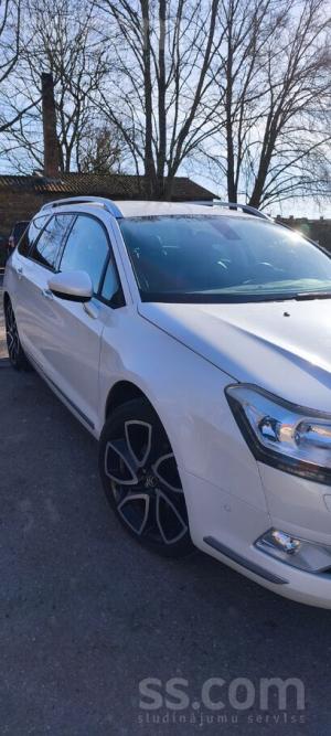 Balts Citroen C5 2011 Jūrmala, ar dzinēja tilpumu 1.60 L un nobraukumu 208 tūkst. km par 4000 €, foto 5 vietnē AUTOMOTO.COM.LV