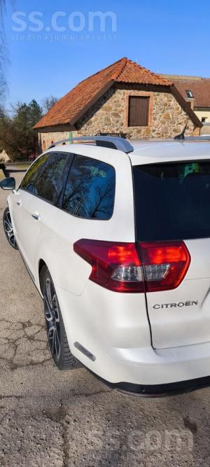 Balts Citroen C5 2011 Jūrmala, ar dzinēja tilpumu 1.60 L un nobraukumu 208 tūkst. km par 4000 €, foto 8 vietnē AUTOMOTO.COM.LV